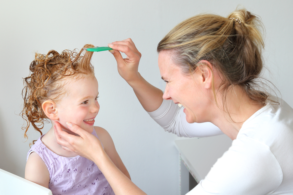 Cách trị chấy và trứng chấy cho con: Làm sao để mẹ diệt tận gốc lũ hút ...