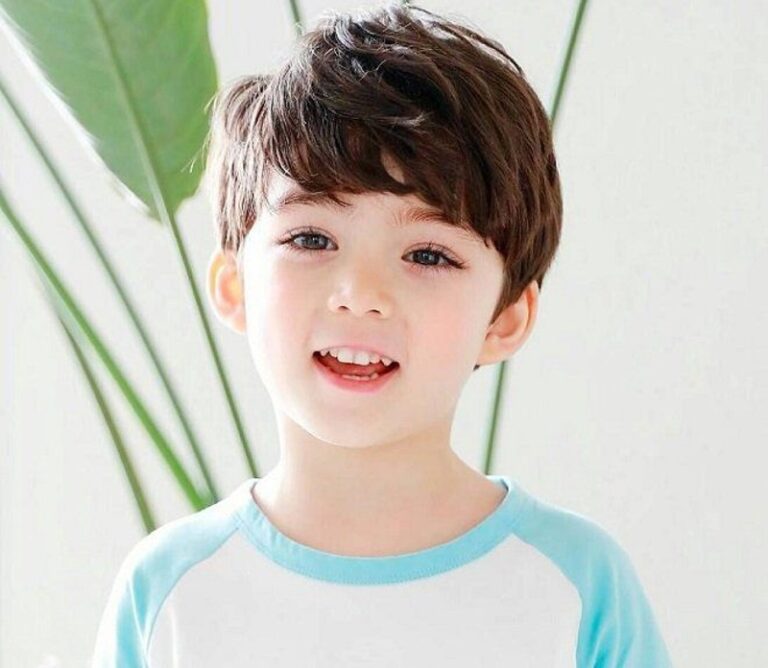 Gợi ý kiểu tóc cho bé trai từ 1 đến 10 tuổi dễ thương, cool ngầu